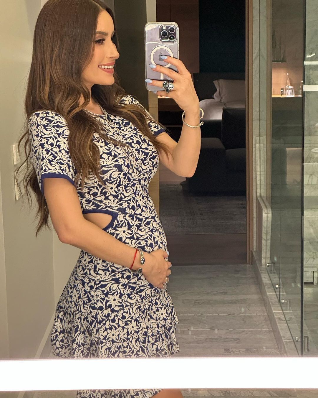 Cynthia Rodríguez comparte primeras fotos de su embarazo