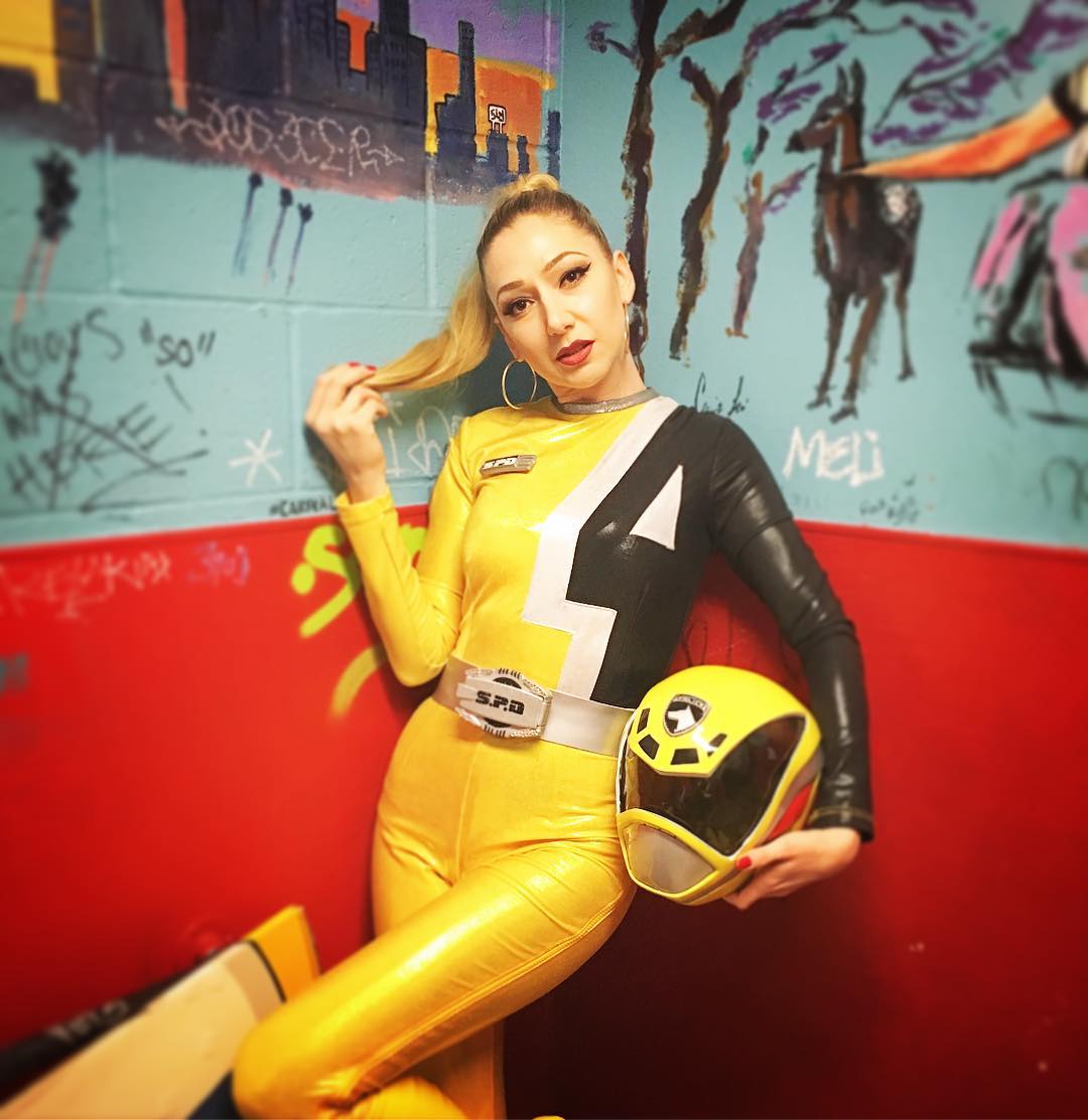 Monica May, la Power Ranger que triunfa en OnlyFans |FOTOS