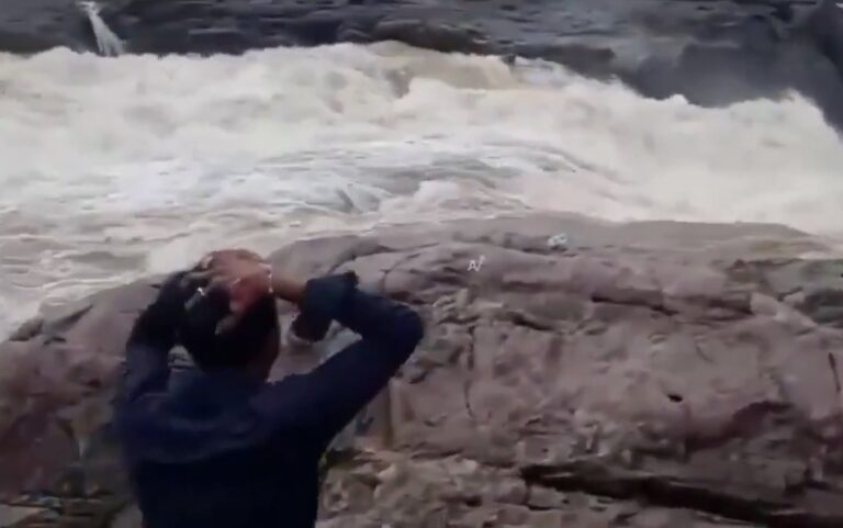 YouTuber desaparece al ser arrastrado por corriente en cascada
